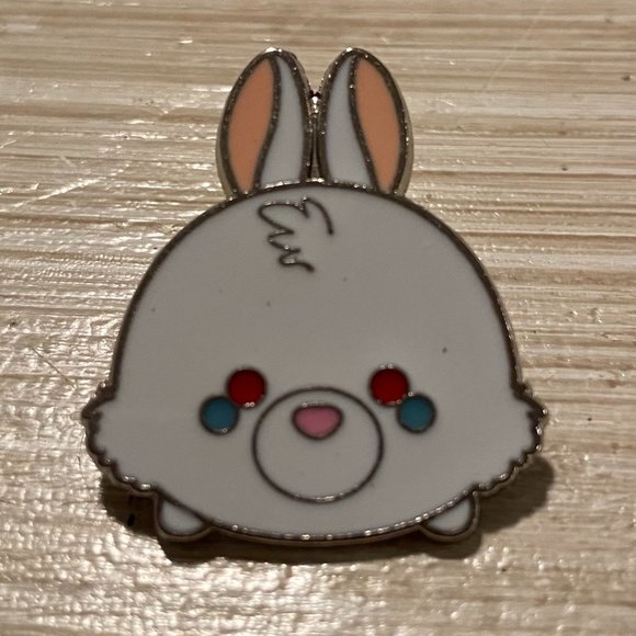 Disney | Accessories | Alice In Wonderland White Rabbit Tsum Tsum Pin ...
